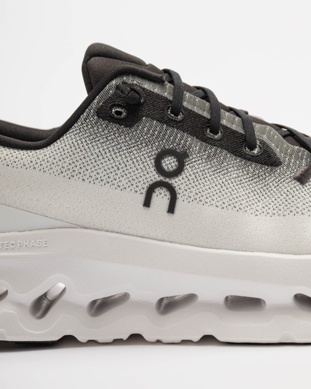 On Running 3ME10101430C White Sneakers - 6-101430-00 | PROF Online Store