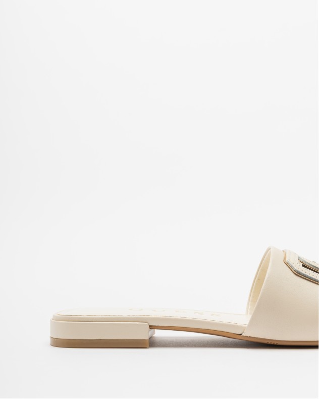 Guess FLJTAR White Slide sandals - 14-FLJTAR-00 - PROF